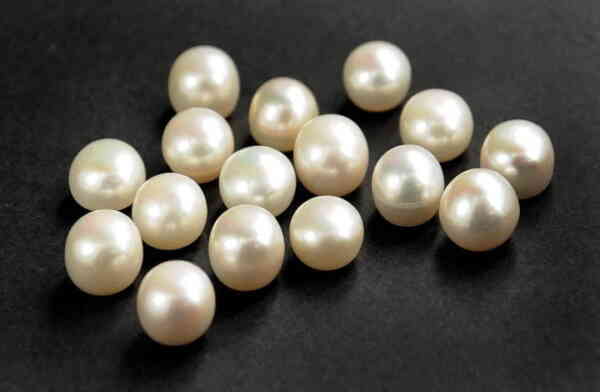 Complete Guide To Pearl Stone