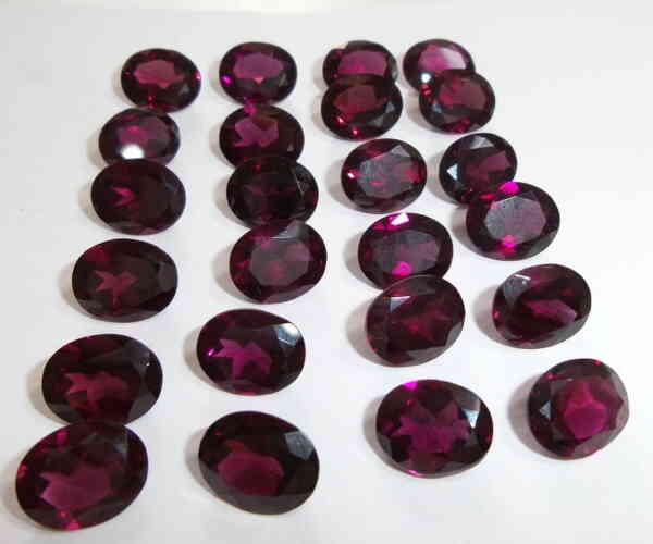Garnet Gemstone - A Substitute for Ruby Gemstone