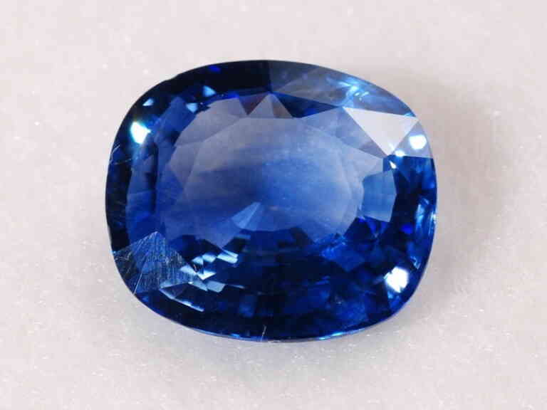 Neelam Stone: Buy Neelam Stone Onlie, Certified Neelam Stone Online ...