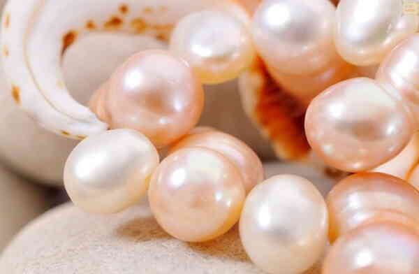 A Complete Guide To Basra Pearl Stone - AstroKapoor